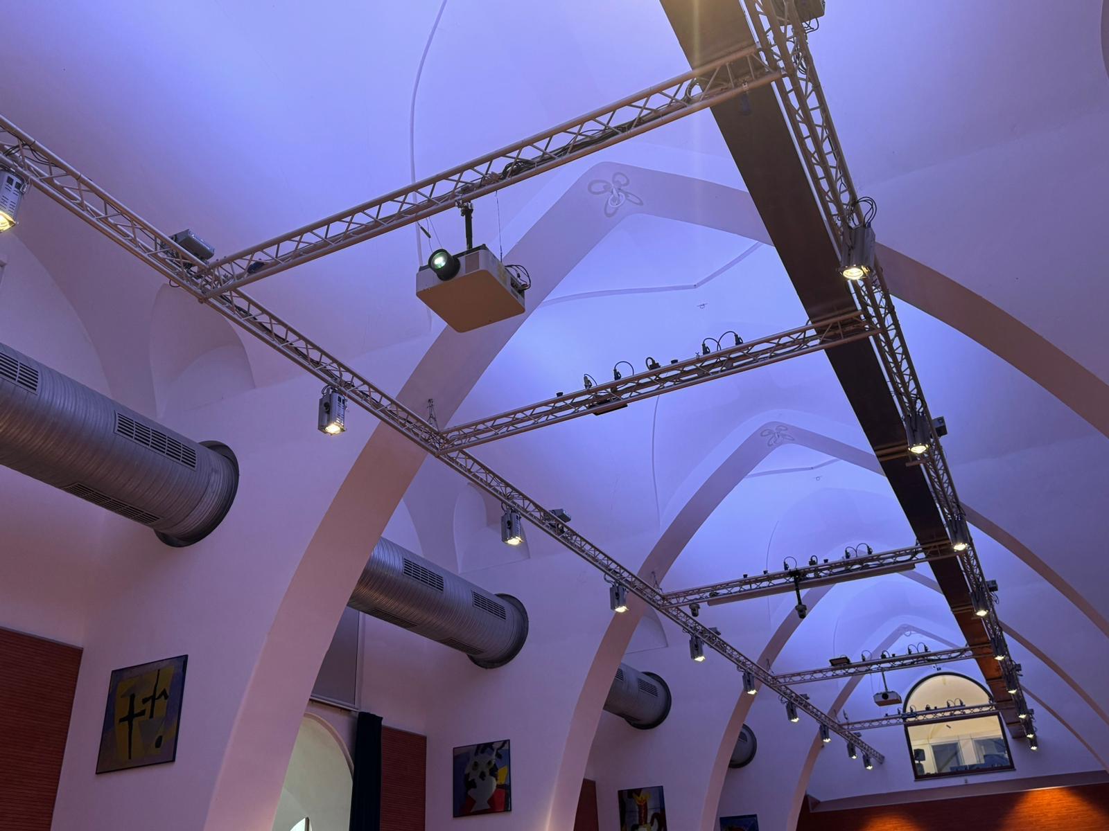 LDR makes the grade at Novara University - Luci Della Ribalta The Aula ...